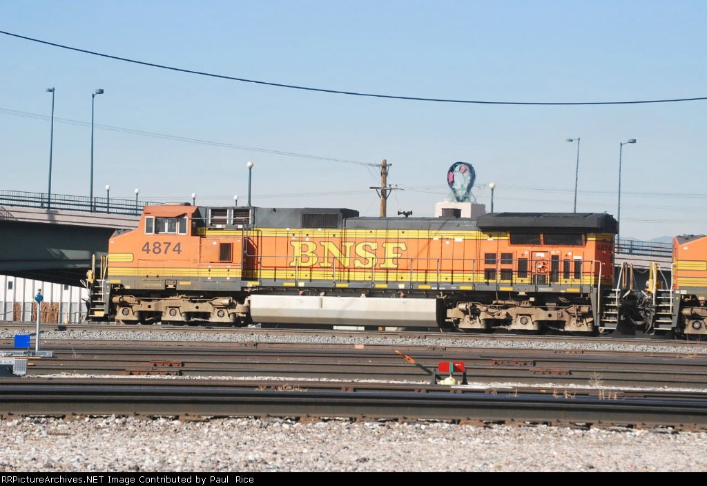 BNSF 4874